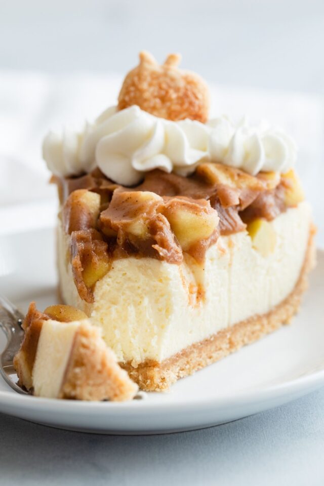 Amazing Amazing Apple Pie Cheesecake - Baked By An Introvert