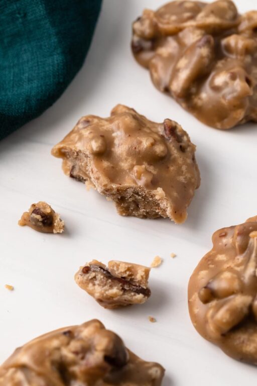 Melt in Your Mouth Praline Pecans - Baked By An Introvert