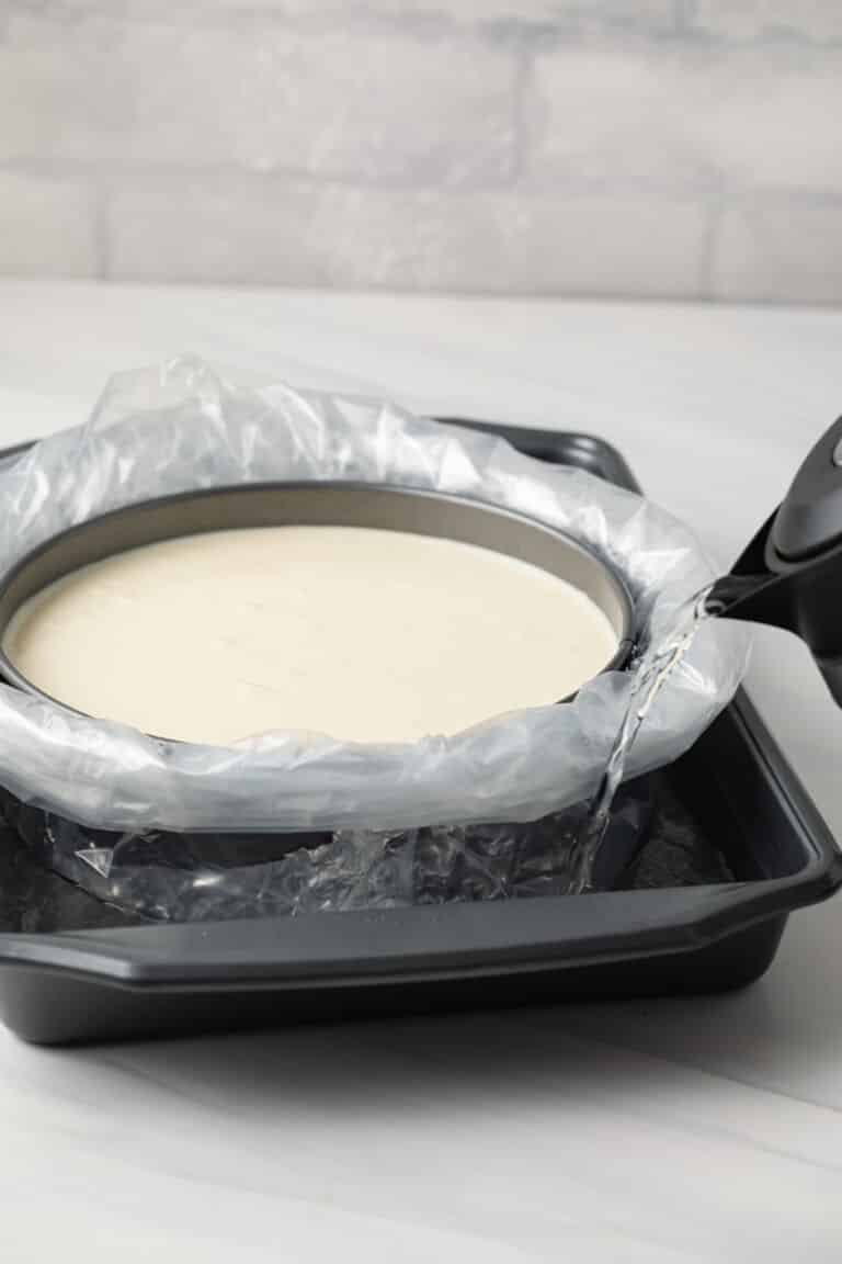 How to Prevent Your Cheesecake Water Bath from Leaking - Baked By An ...